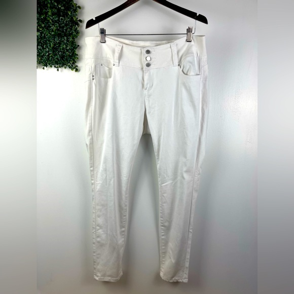 YMI | Pants & Jumpsuits | Ymi Skinny White Pants | Poshmark